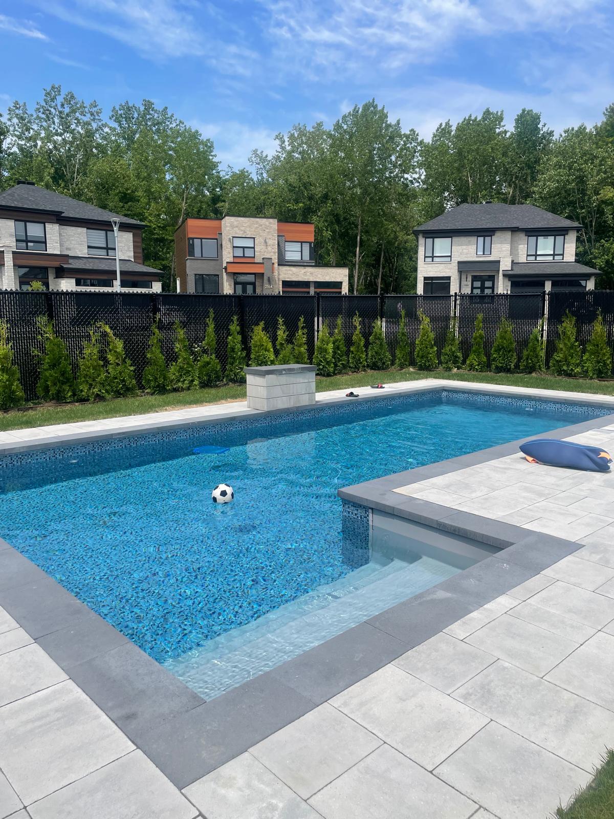 Cedar Hedge Installation – Scarborough – The Canadian Cedar Company